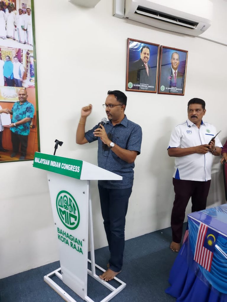 KETUA PENERANGAN MIC TELAH MEMBERI TAKLIMAT BERKAITAN PENSTRUKTURAN ...